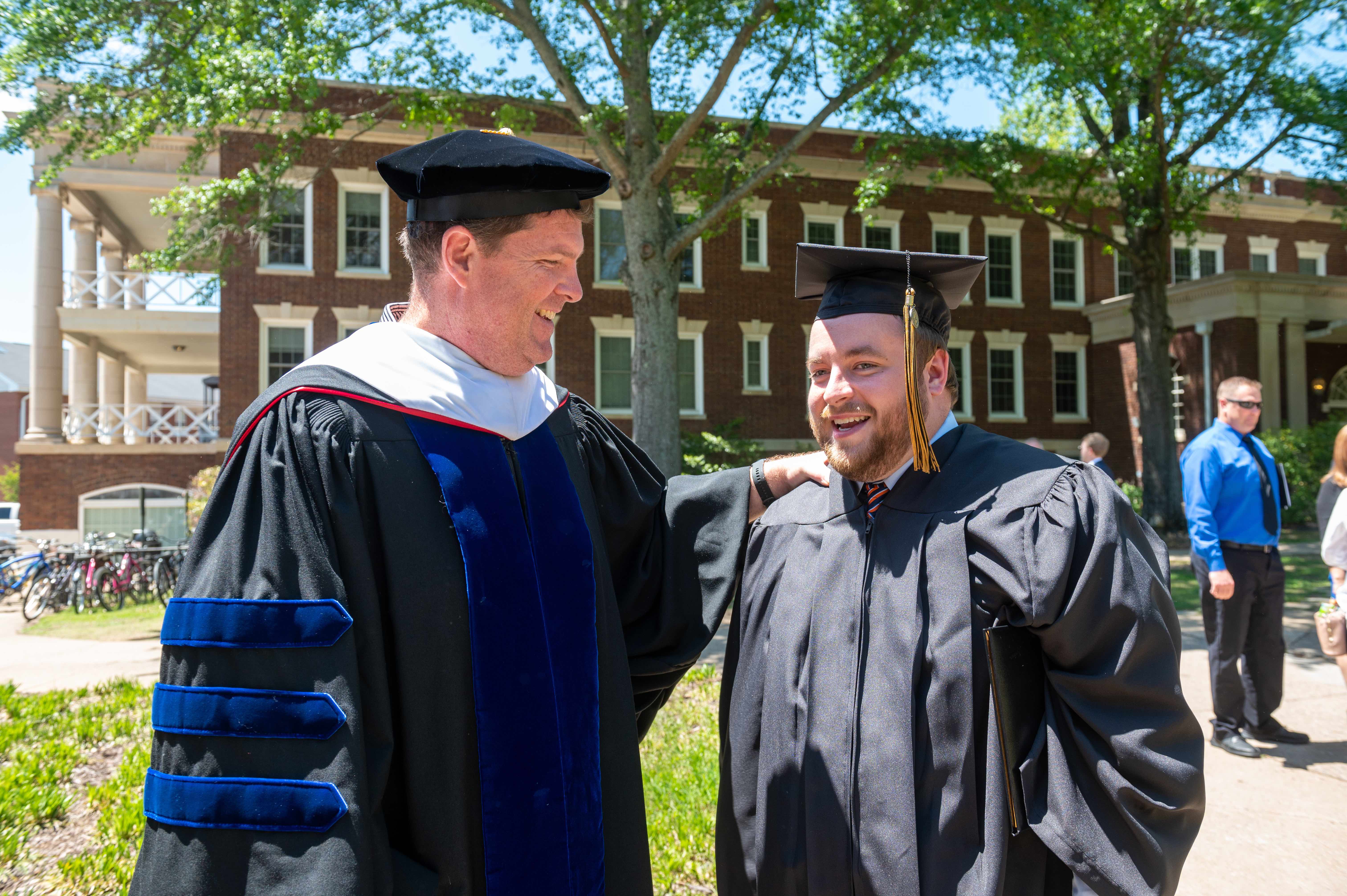 Harding University recognizes graduates during fall commencement ceremony